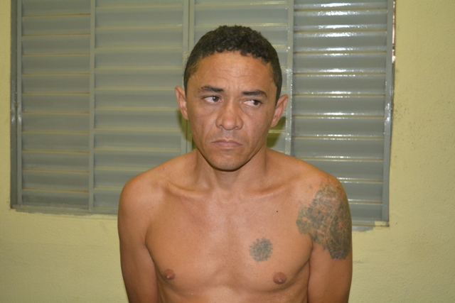 Jovem é morto a facadas após briga em bar de Demerval Lobão - Polícia