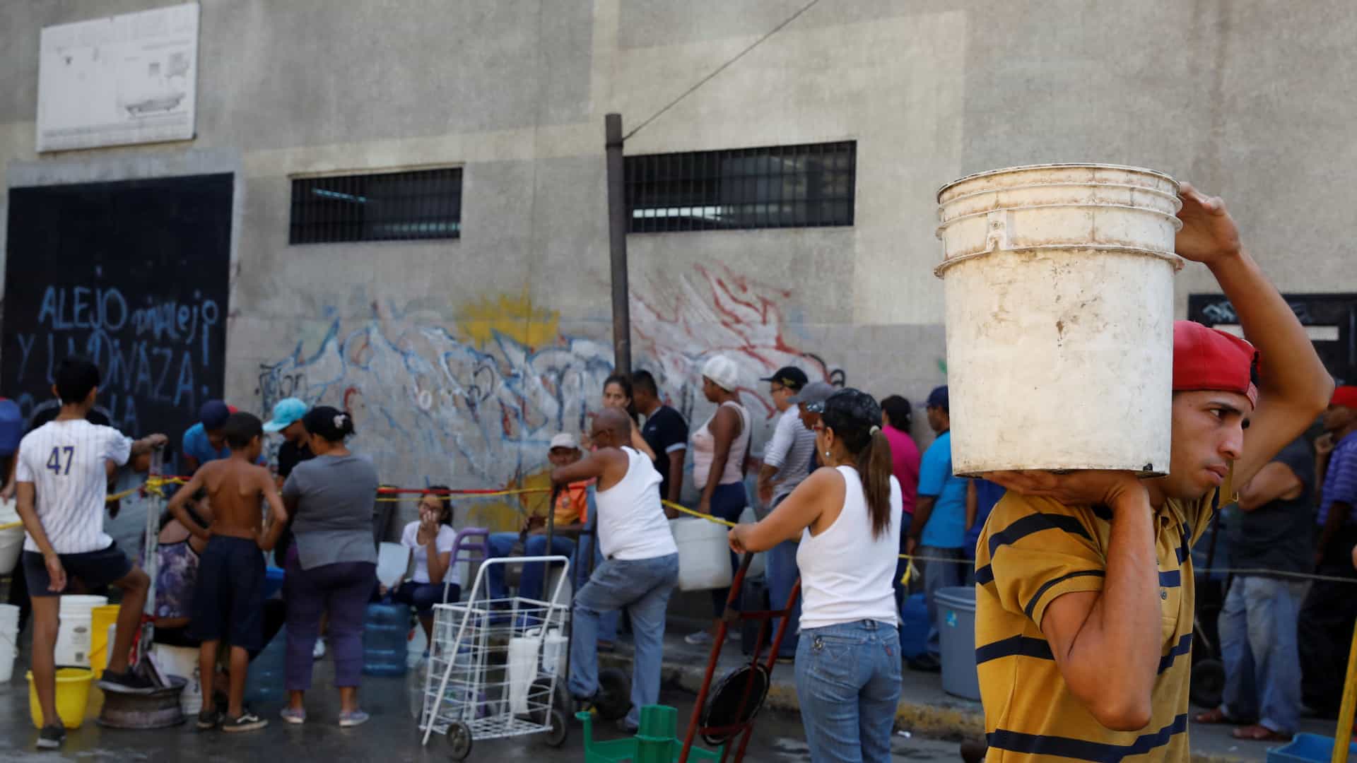 Venezuela está sob 'emergência humanitária complexa', diz ONG - Mundo