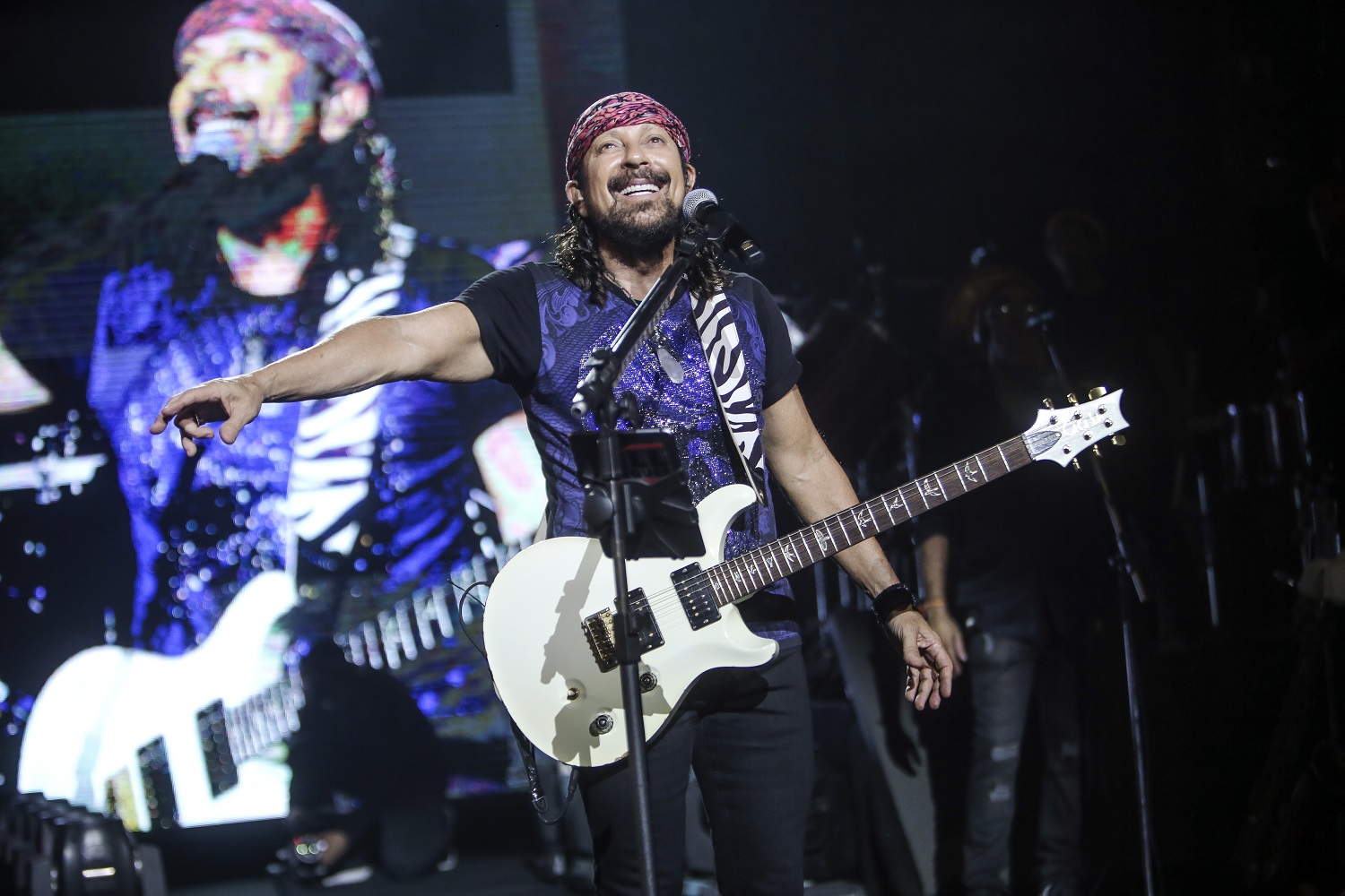 Sábado Bell Marques trará repertório saudosista com homenagem a Moraes ...