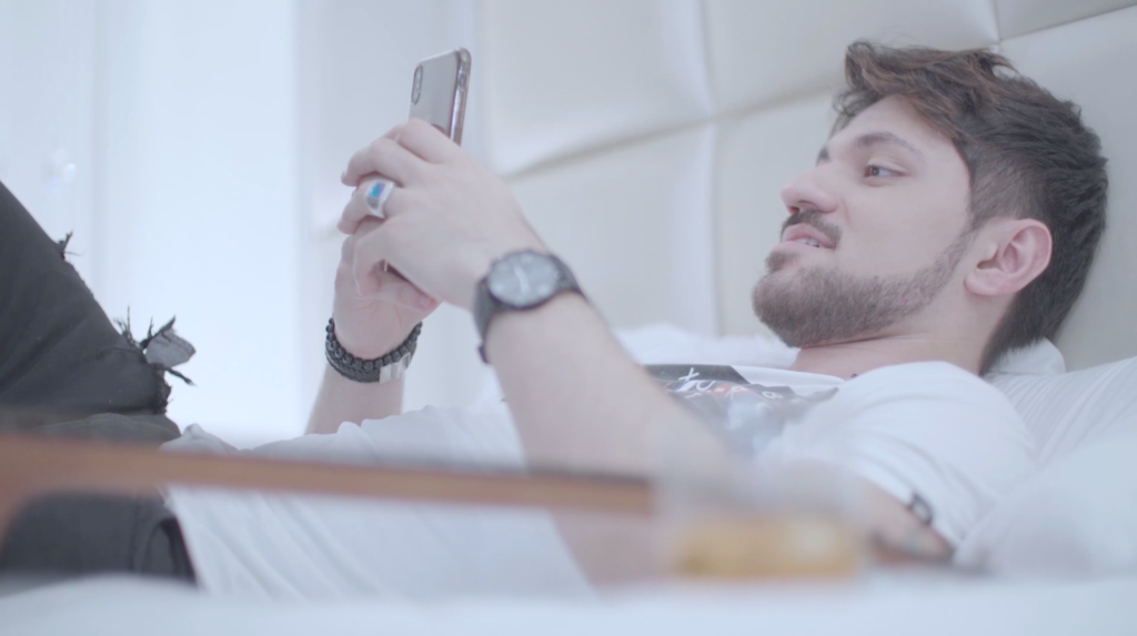 O sertanejo Vitor Augusto grava o Clipe Tchica Loca - Entretenimento